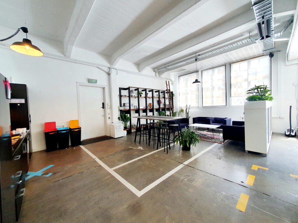 Zone Realty Limited | Upmarket Office Showroom Warehouse