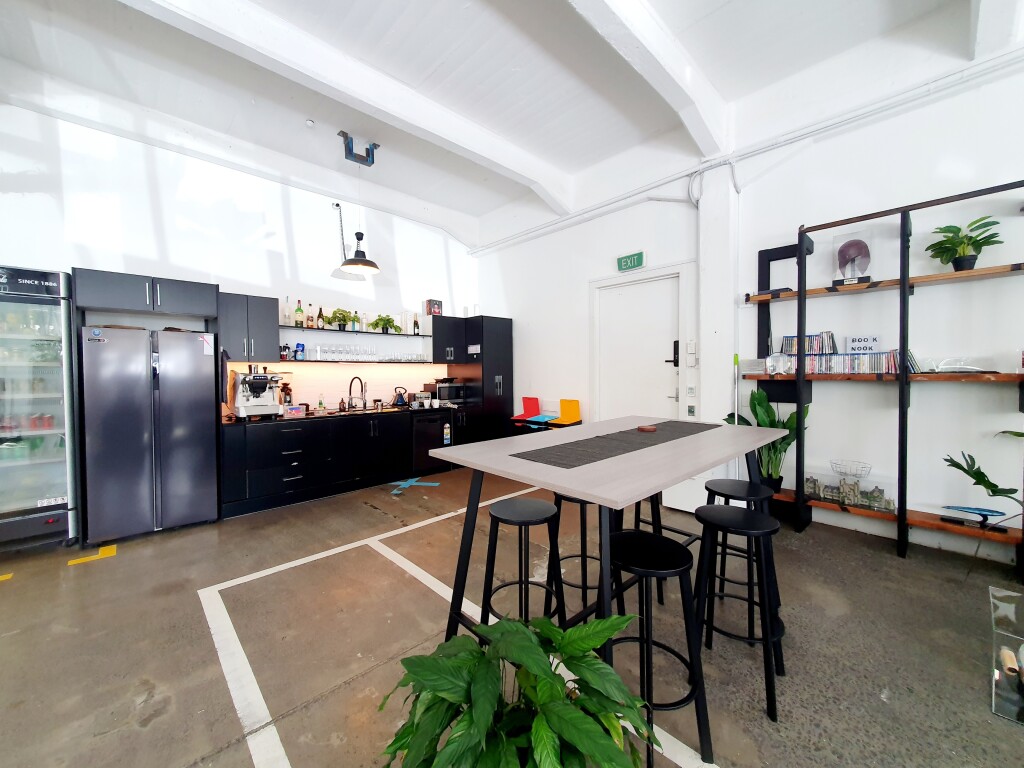 Zone Realty Limited | Upmarket Office Showroom Warehouse